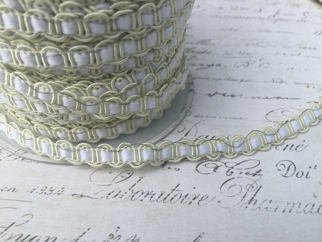 White and Ivory Woven Gimp Wave Braid Trim Approx 3/8 Inch Wide - Etsy