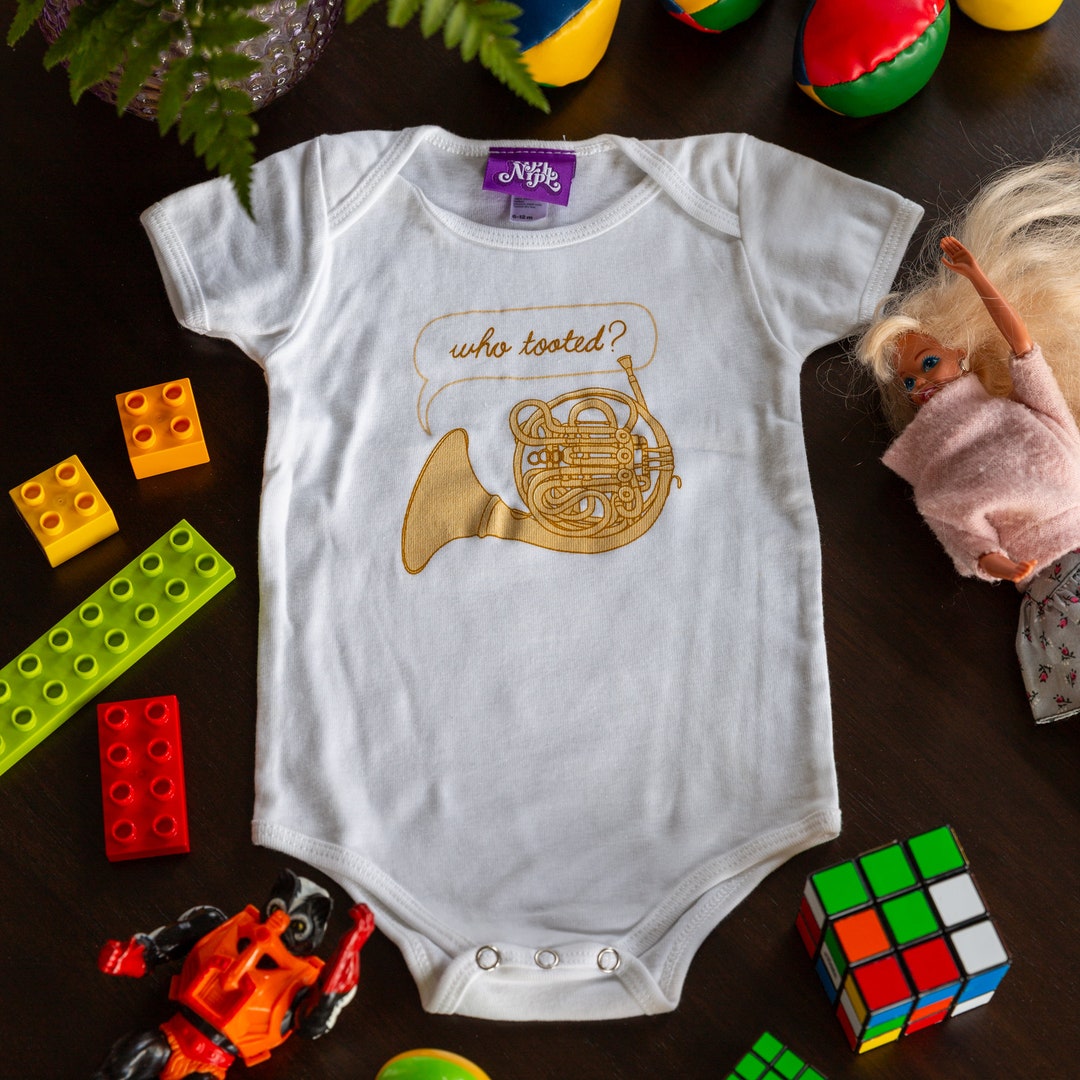 WHO TOOTED that Wasn't a Toot Funny Baby Onesie Graphic Print Prpl Nrpl ...