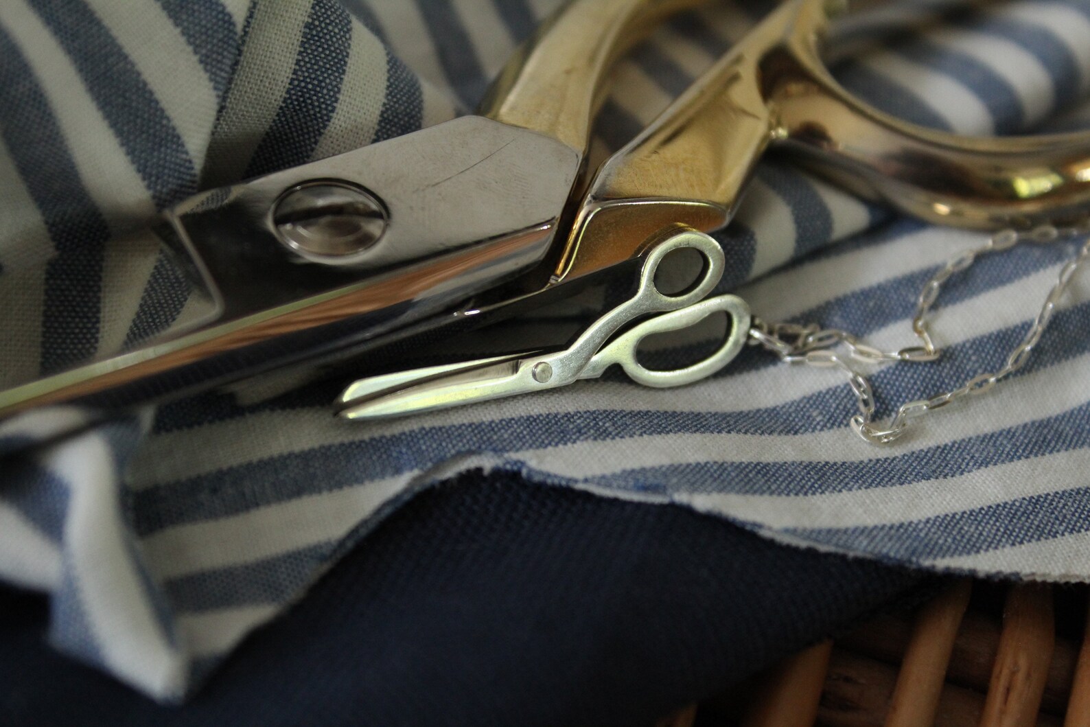 Small Sterling Silver Scissor Necklace | Etsy