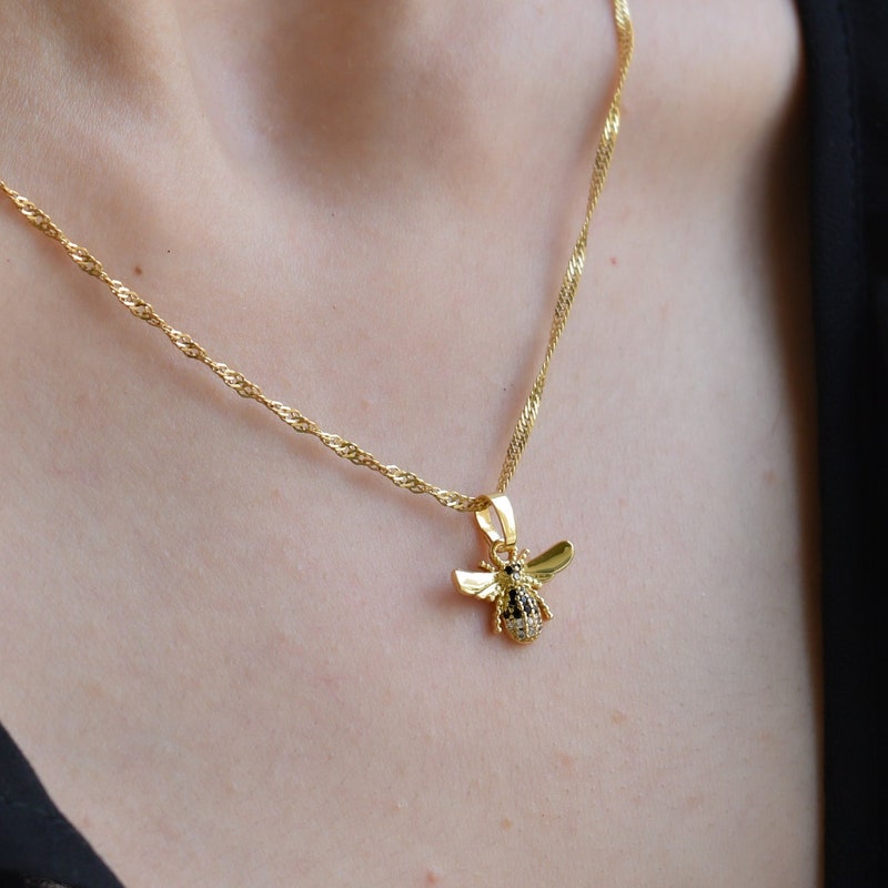 Bee Charm Necklace - Etsy