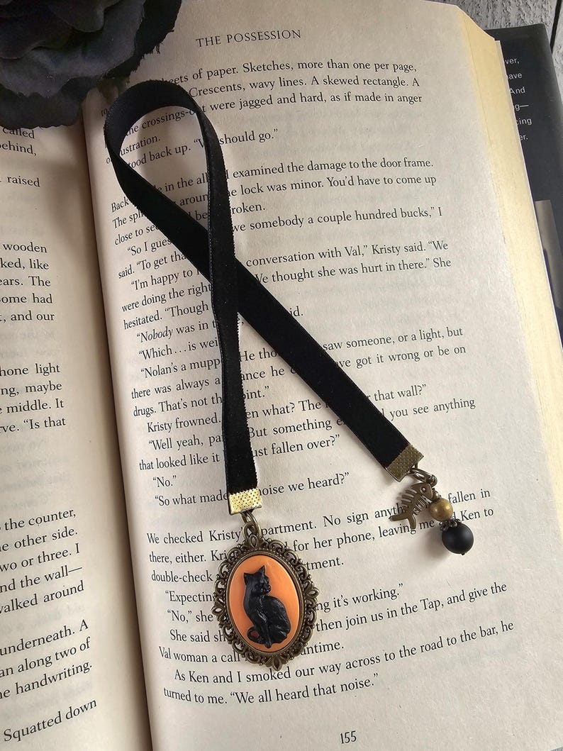 Black Cat Cameo Bookmark, Gothic Bookmark, Horror Lover or Reader Gift ...