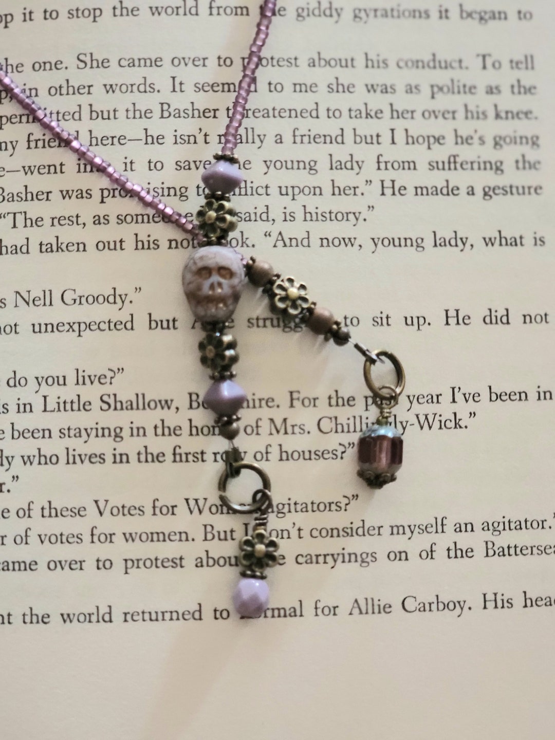 Skull Bookmark, Shrunken Head Page Holder, Weird and Beautiful Reader ...