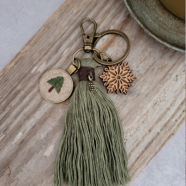 Snowflake Keychain - Etsy