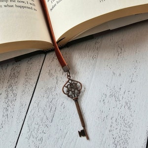 Copper Key Bookmark, Velvet Ribbon Book Mark, Reader Gift - Etsy