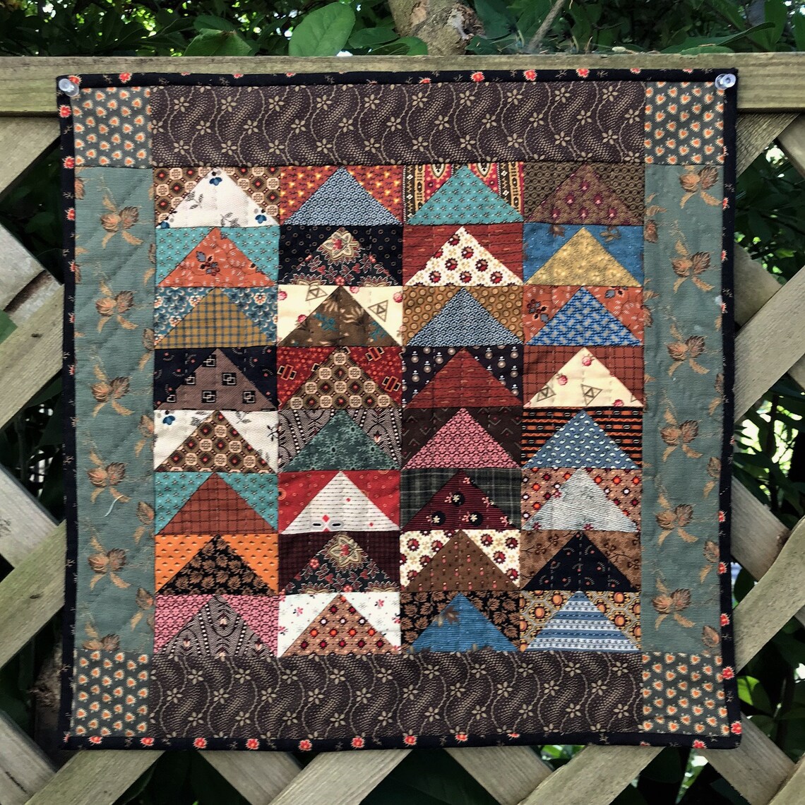 Small Quilt Pattern - Scrappy Flying Geese Doll Quilt - Etsy