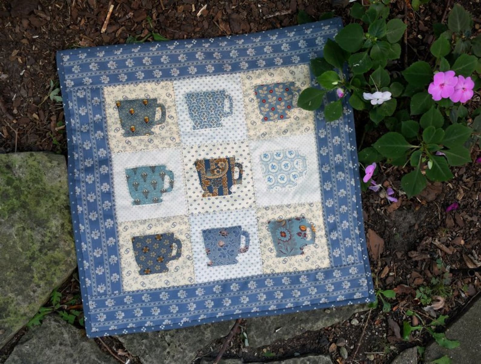 Small Quilt Pattern Coffee Cups Quilt | Etsy