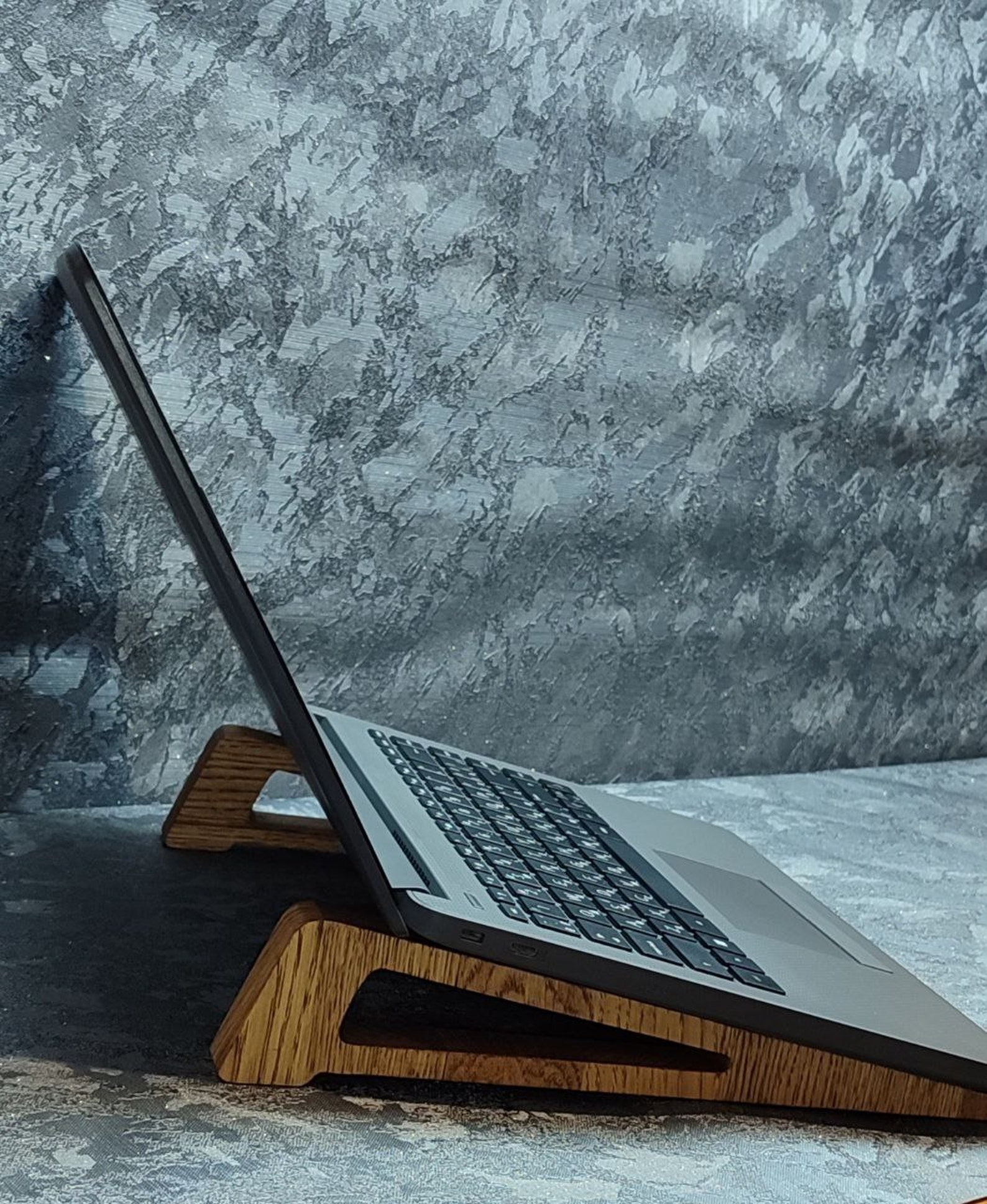 WOODEN Laptop Stand, Laptop Riser, Desk Organizer for Laptop, Solid ...