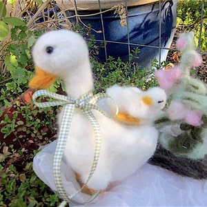 Needle Felted Mother and Baby Duck Dolls, Log and Flowers/ Heirloom ...