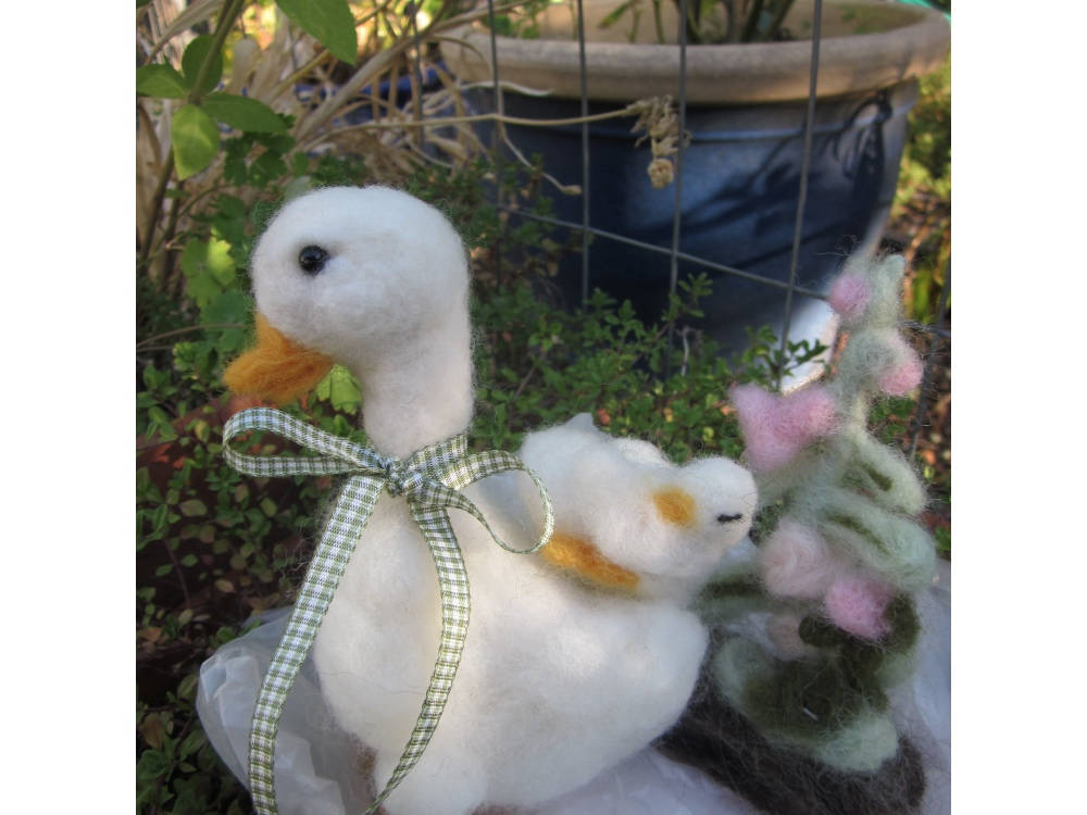 Needle Felted Mother and Baby Duck Dolls, Log and Flowers/ Heirloom ...