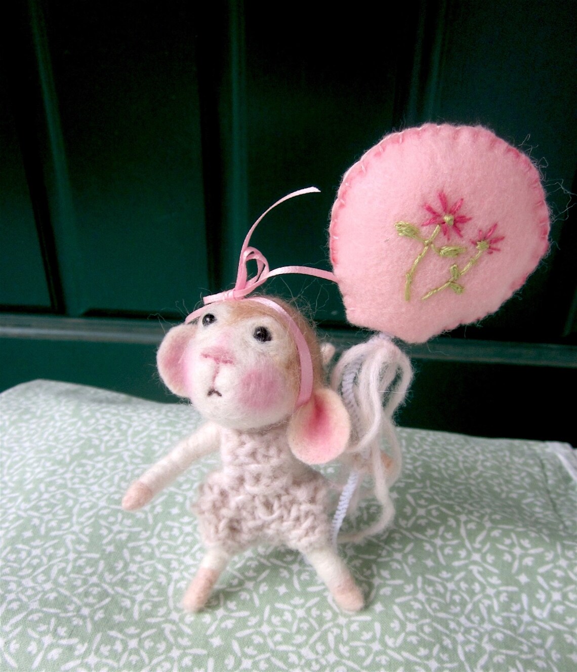 Needle Felted Mouse Doll and Balloon/ Heirloom Collectible/ - Etsy