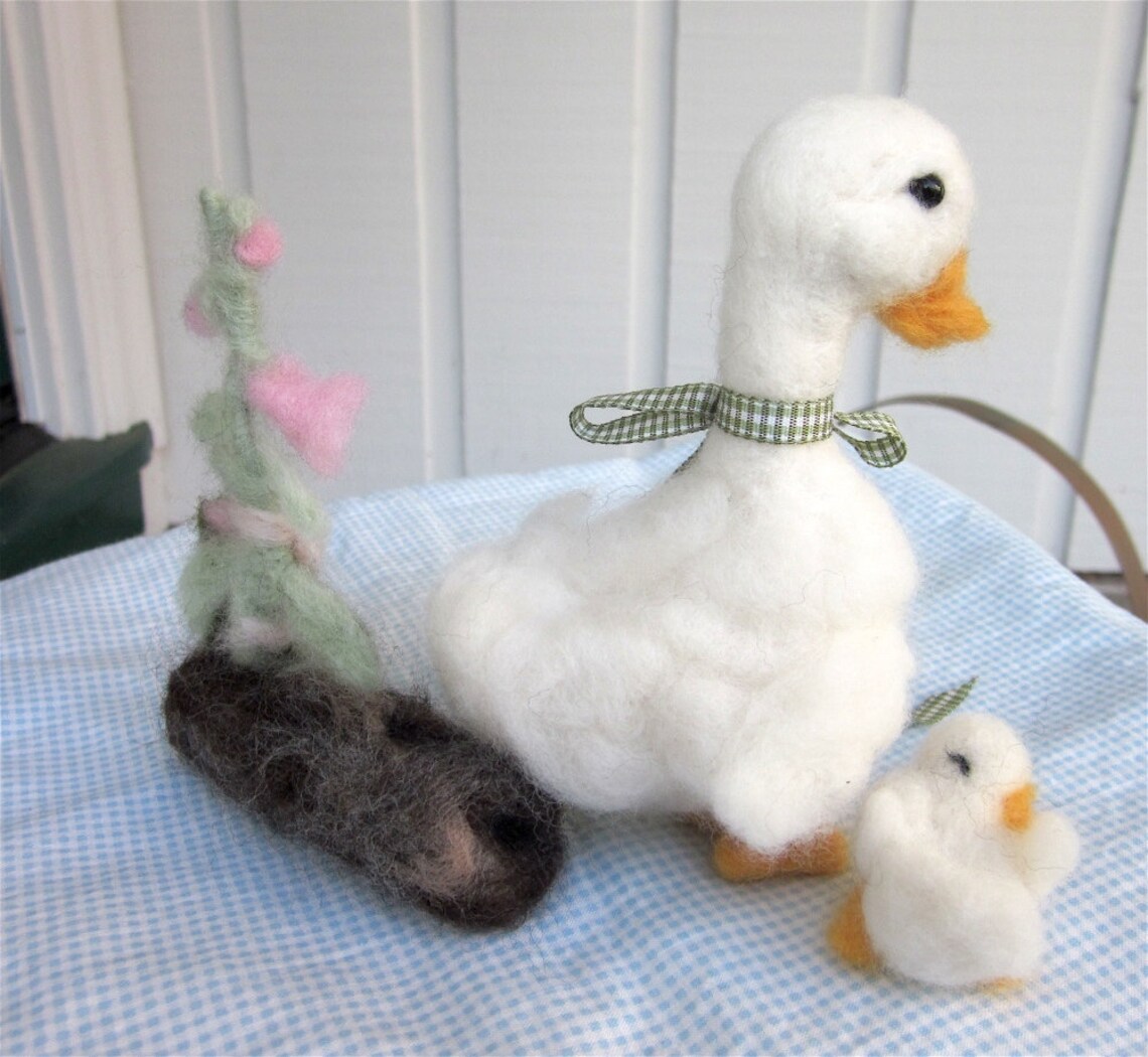 Needle Felted Mother and Baby Duck Dolls, Log and Flowers/ Heirloom ...