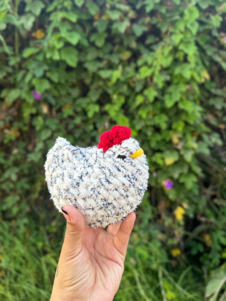 Chubby Crochet Chickens Plushie| Crochet Toy| Chicken Amigurumi ...