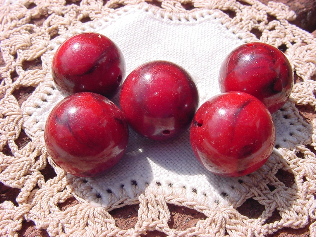 Cardinal Red Crimson Red Jet Black Ebony Marbled Vintage Lucite Beads ...