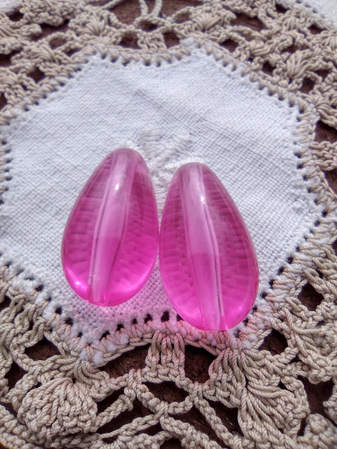 Punch Pink Neon Pink Glowing Bold Drops Vintage Lucite Beads - Etsy