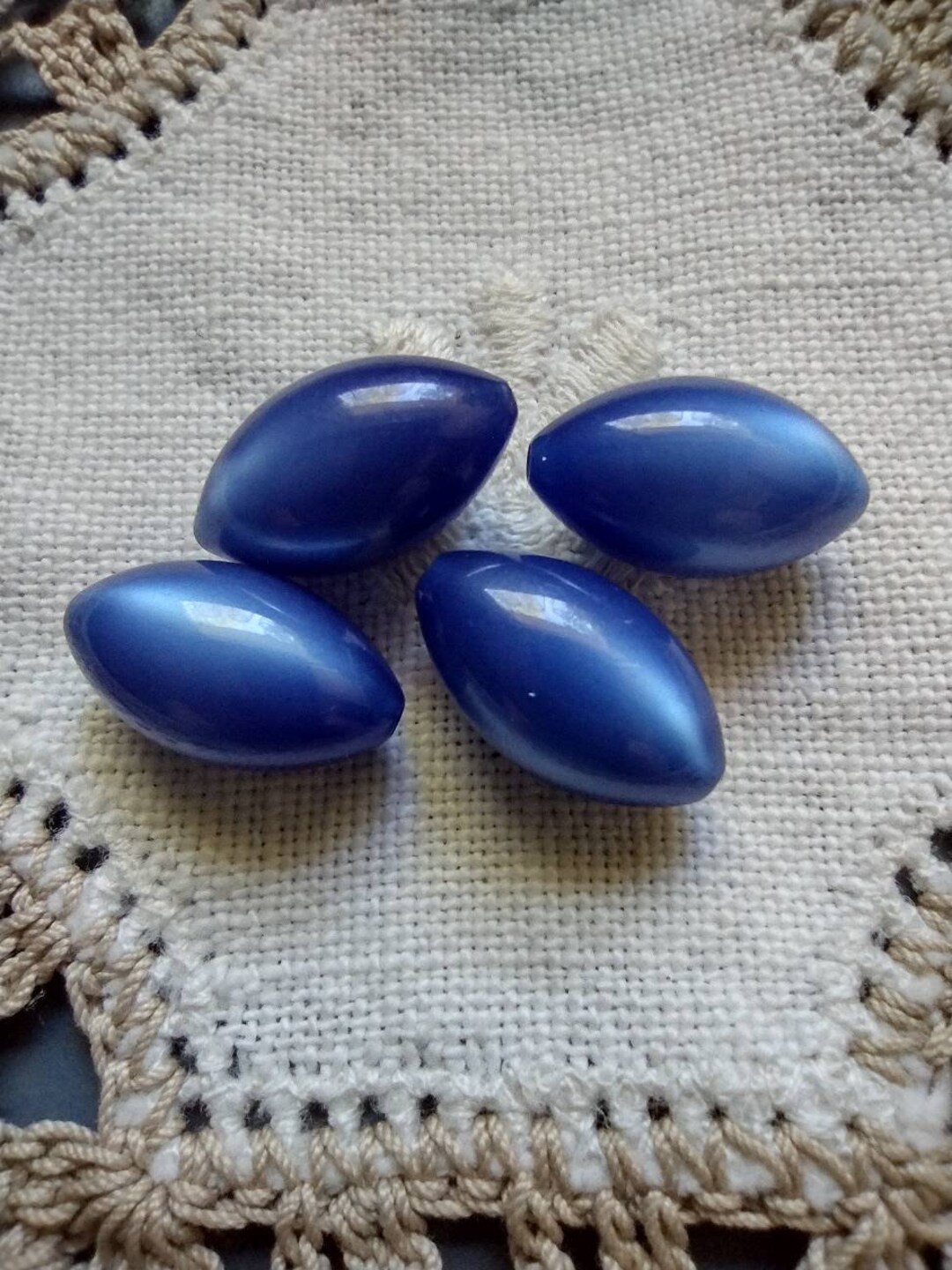 Midnight Blue Glowing Tapered Moonglow Vintage Lucite Beads - Etsy