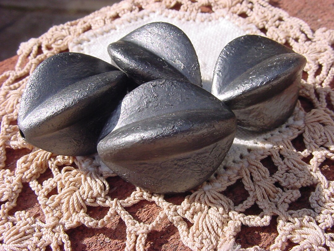 Dark Silver Metallic Textured Tungsten Gunmetal Fluted Vintage Lucite ...