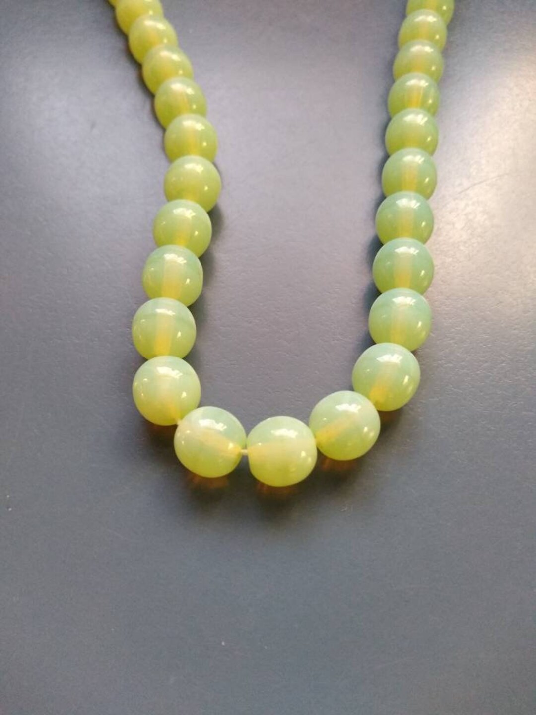Lime Crema Green Glowing Spring Green Opal Opalescent Spheres Vintage ...