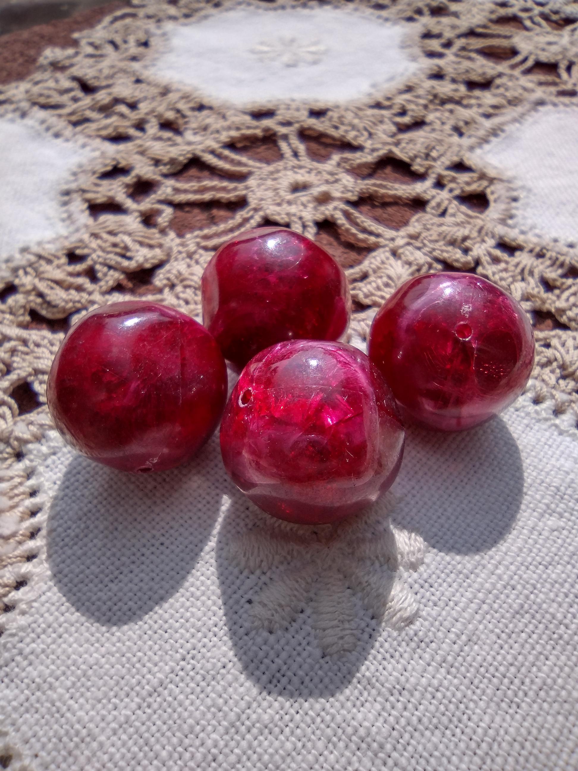 Gorgeous Deep Candy Apple Red Crimson Red Baroque Crackle Beads Vintage ...