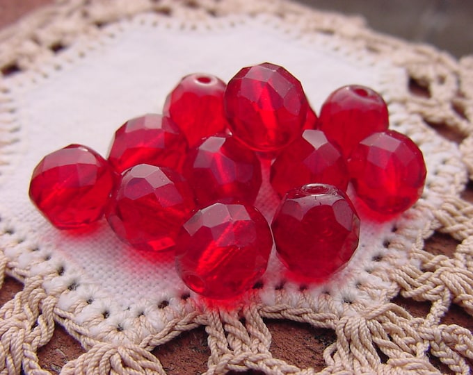 Ruby Garnet Red Crimson Red Vintage Czech Glass Beads - Etsy