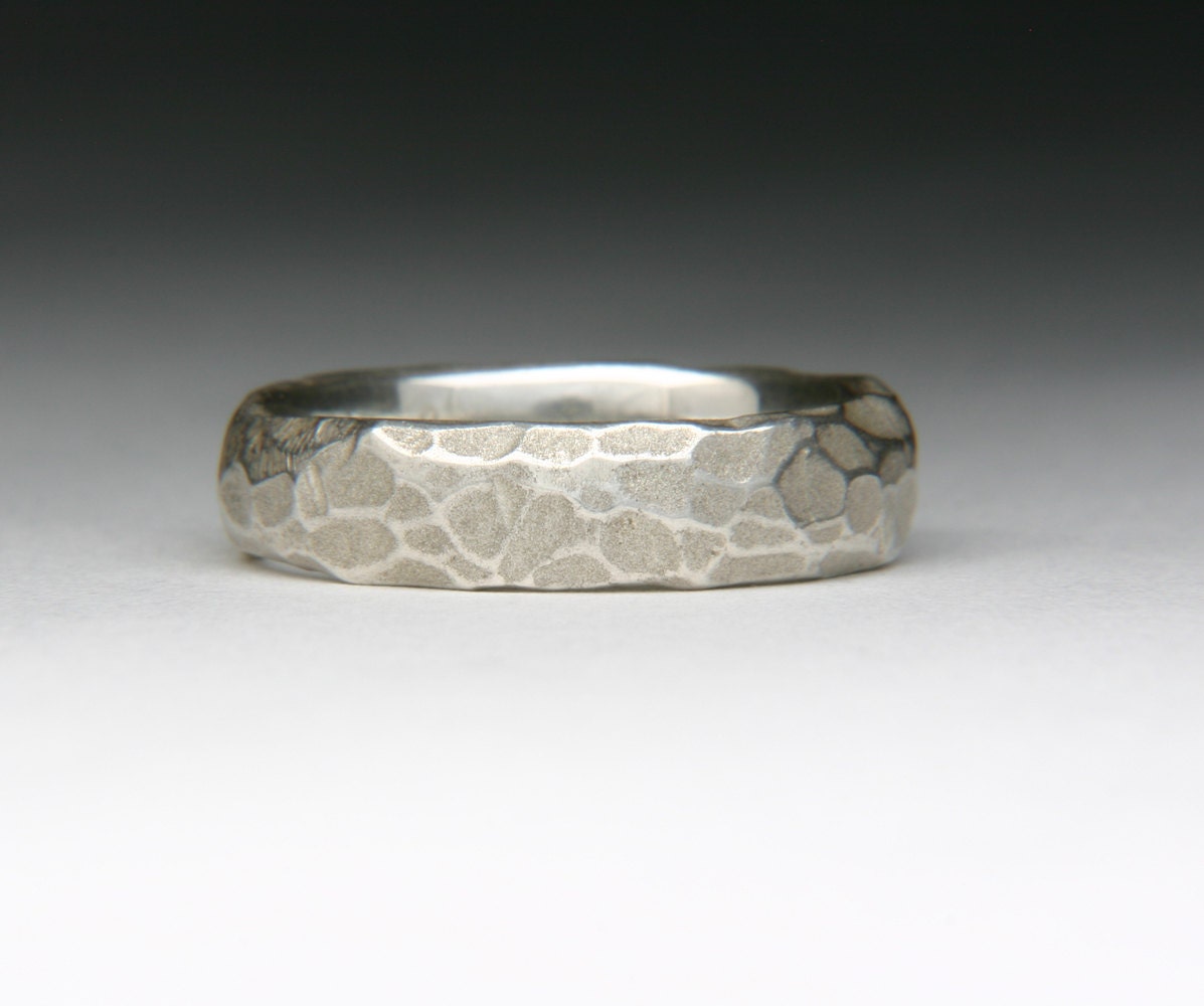 Silver Cobble Ring - Etsy