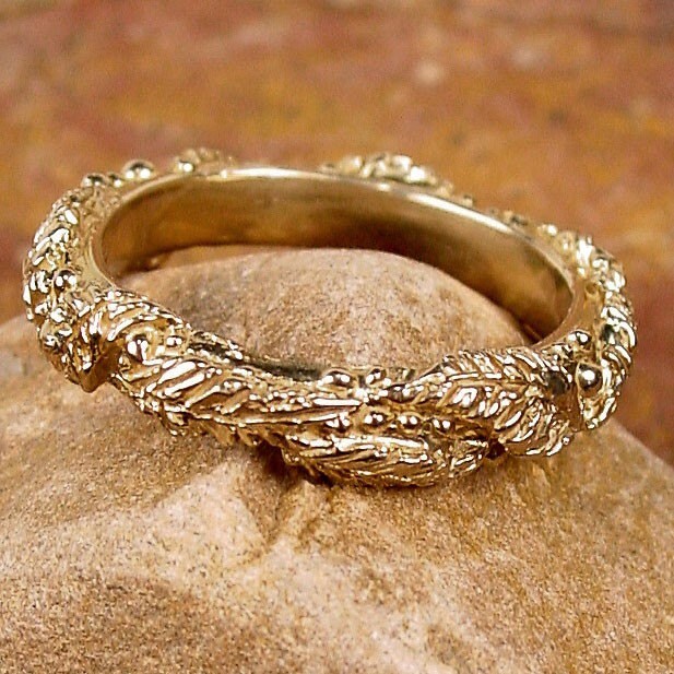 WREATH WEDDING BAND in Cast 14k Yellow Gold Leaves & Berries | Etsy