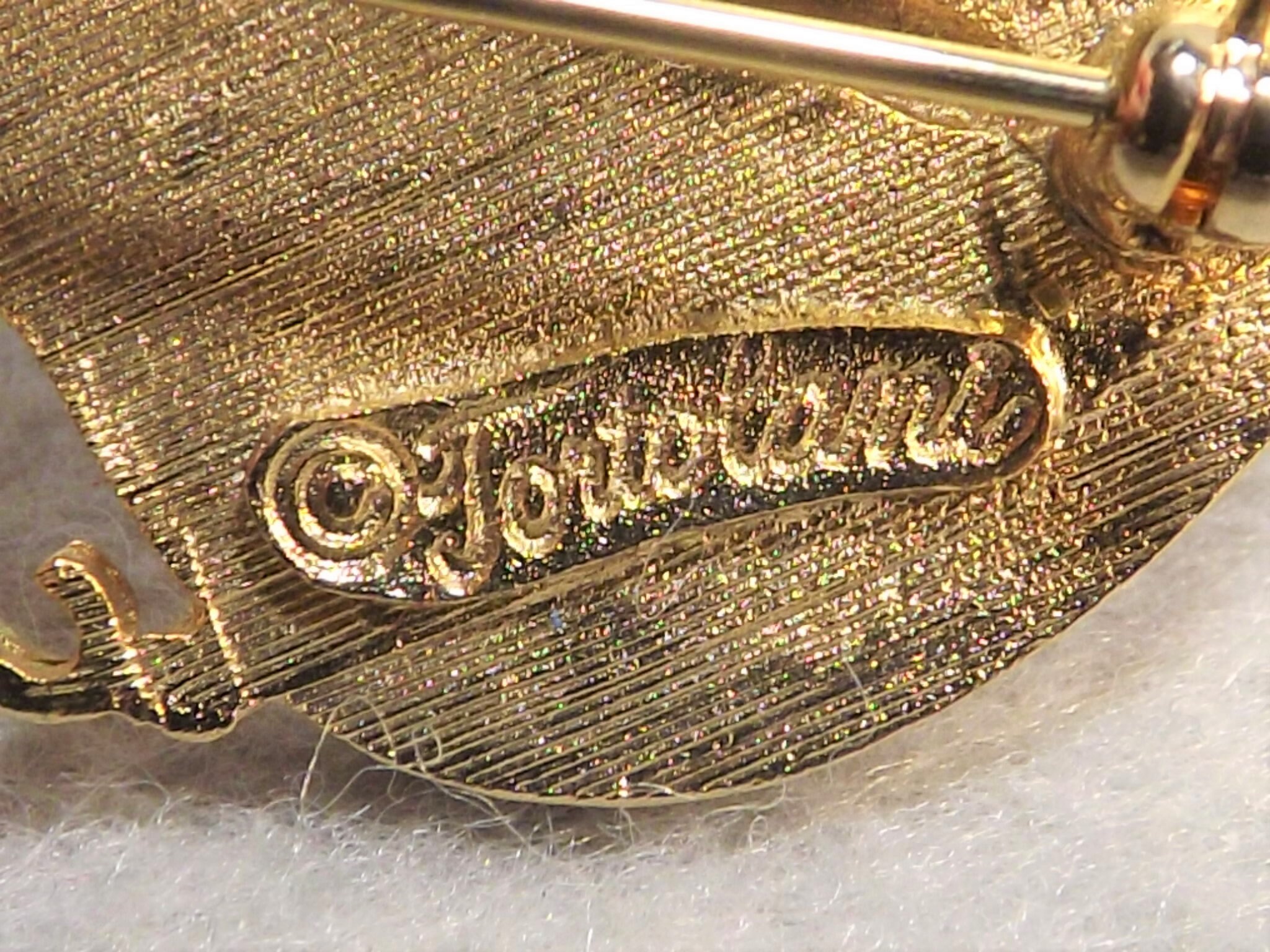 Tortolani Jewelry, Guitar Pin Brooch, 1970s Pink and Purple Crushed ...