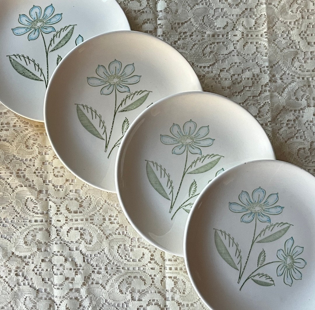 Vintage Set of 4 Side Plates With Cute Blue Flowers and Green Leaves ...