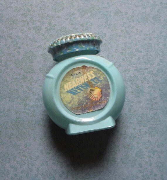 Vintage AVON "Nearness" Powder Sachet Light Blue Glas… - Gem
