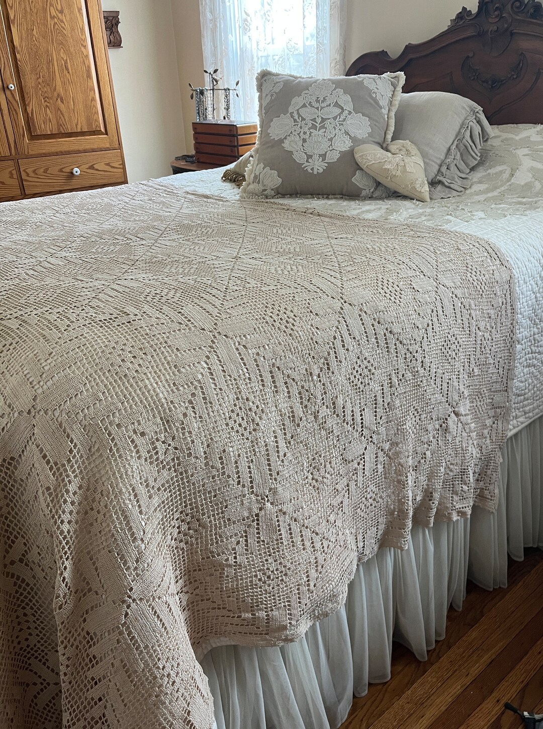 Vintage Ecru Color Crochet Lace Coverlet, Gorgeous Open Weave Pattern ...