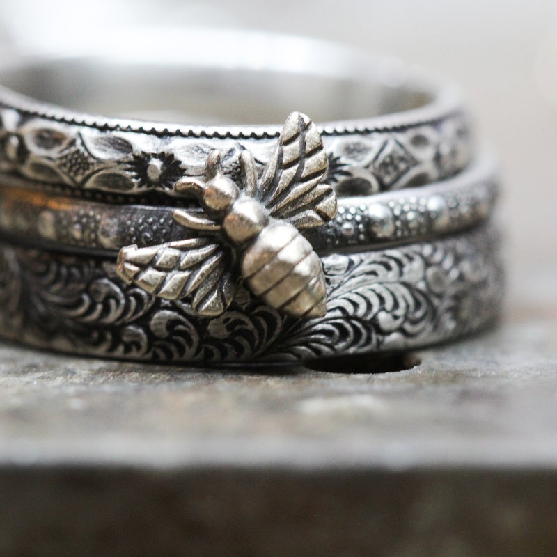 Bumble Bee Ring - Etsy