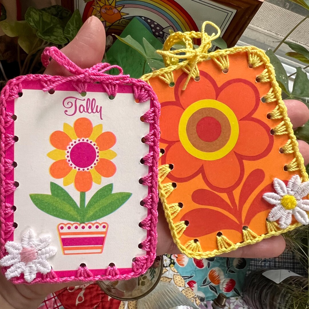 Set of 2 - Vintage Mod Flower Tally Cards / Ornaments / Tags - Crochet ...