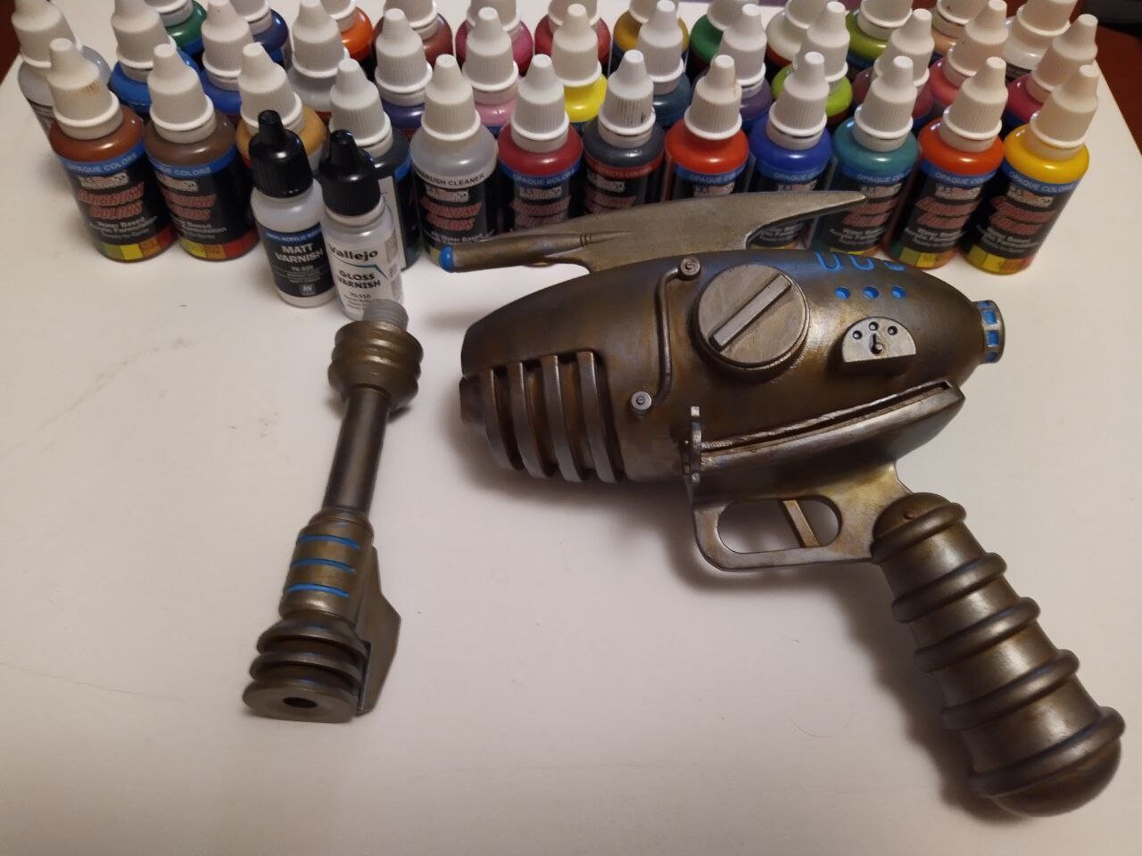 Alien Blaster, Fallout Cosplay, Firelance Blaster. Prop - Etsy