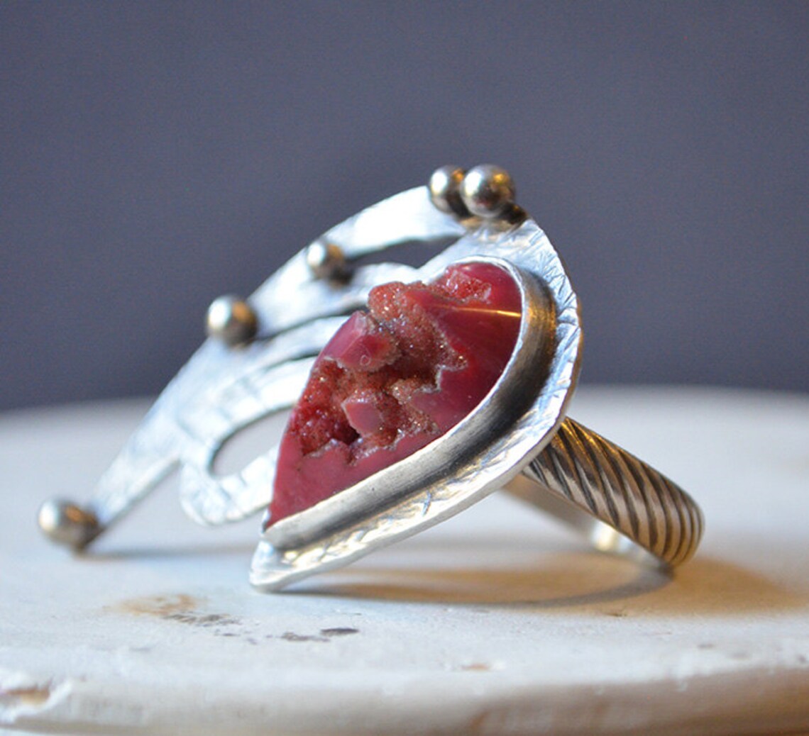 Bacchus Wears Paisley Ring Made With Druzy Quartz - Etsy
