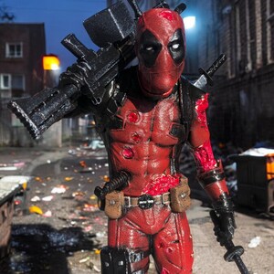 Deadpool Battle-ready Figure Collectible Statue – Handmade With Dynamic ...