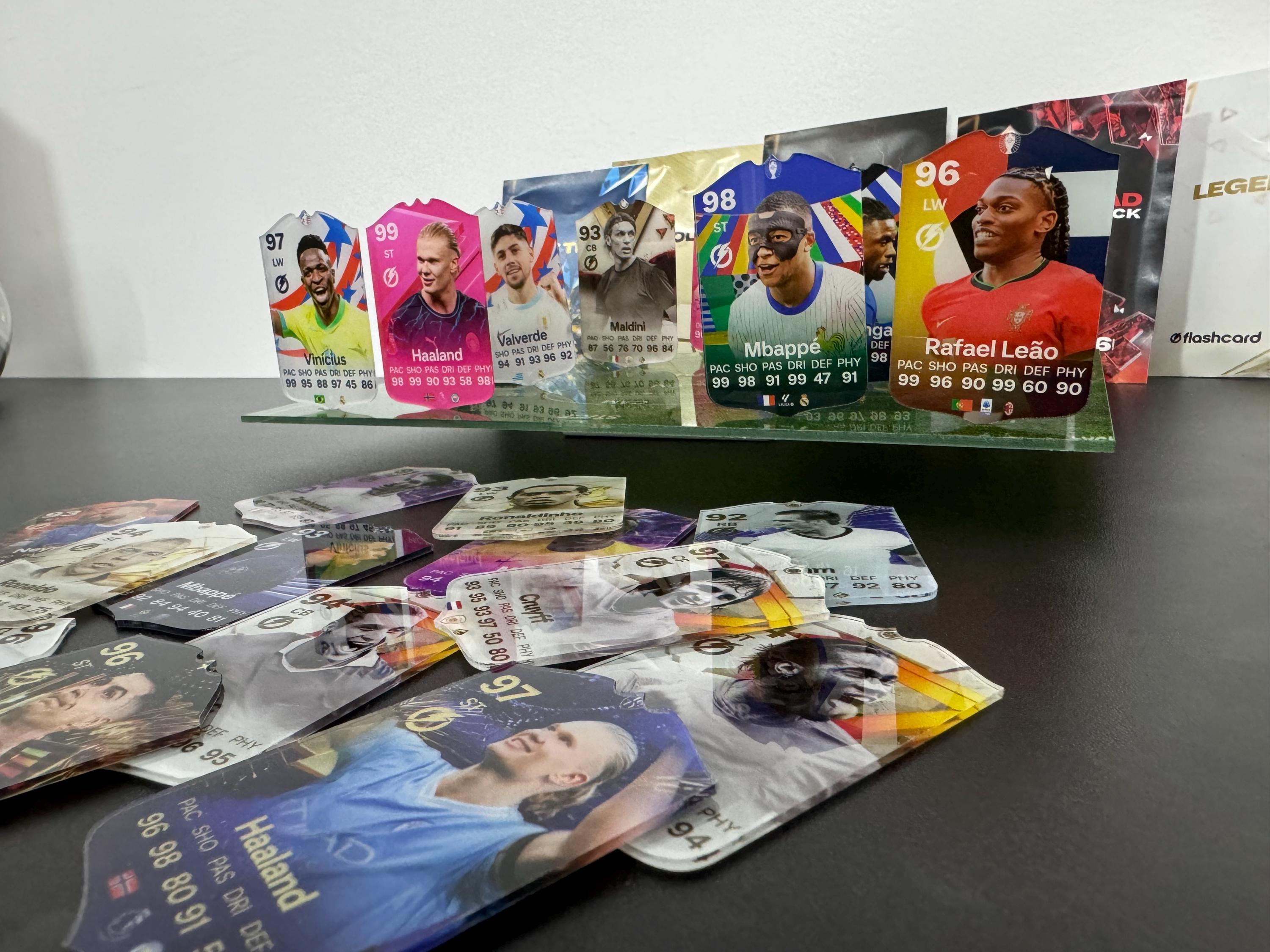 Ultimate Super Squad FC 24 Pack: TOTY, Icon, Special, and Gold Cards ...