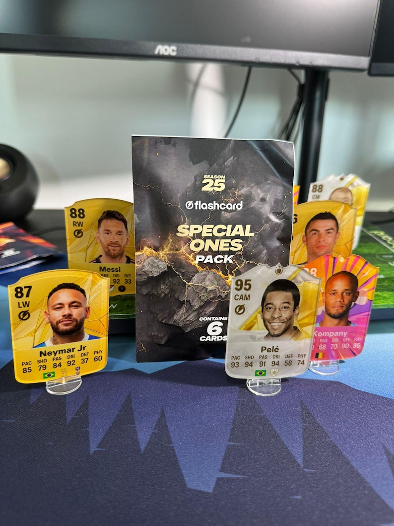 FC25 Mega Bundle: Football Pitch & Collectible Cards Display - Etsy