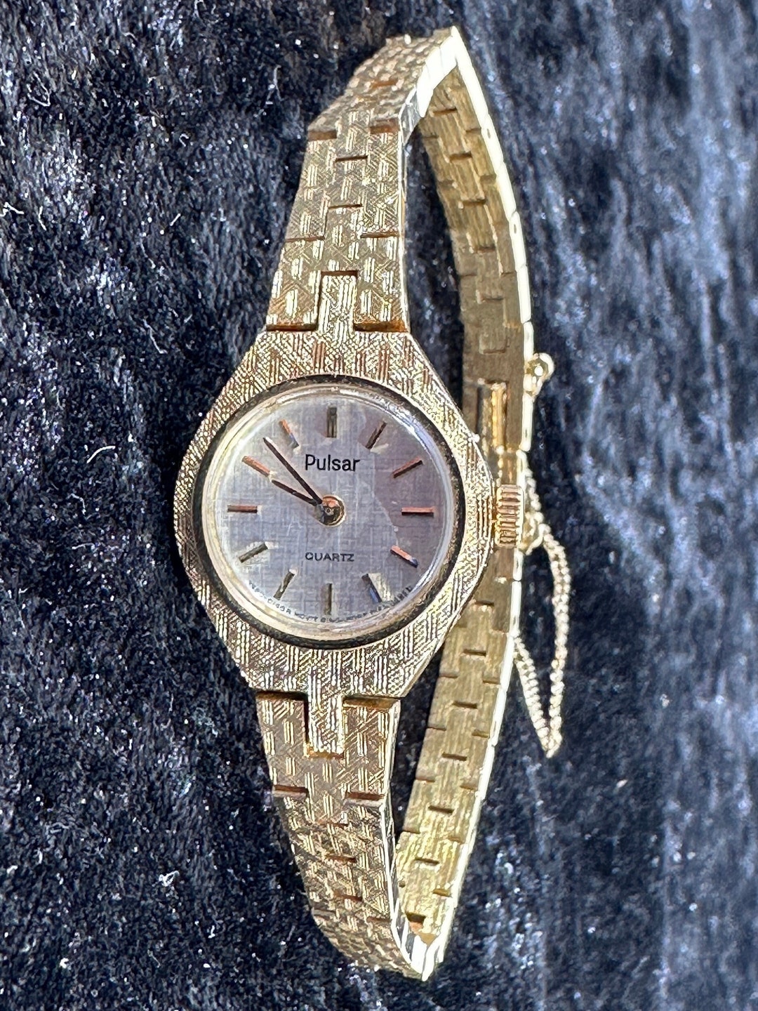 Vintage Pulsar Ladies Quartz Watch High Quality Gold Design Retro ...