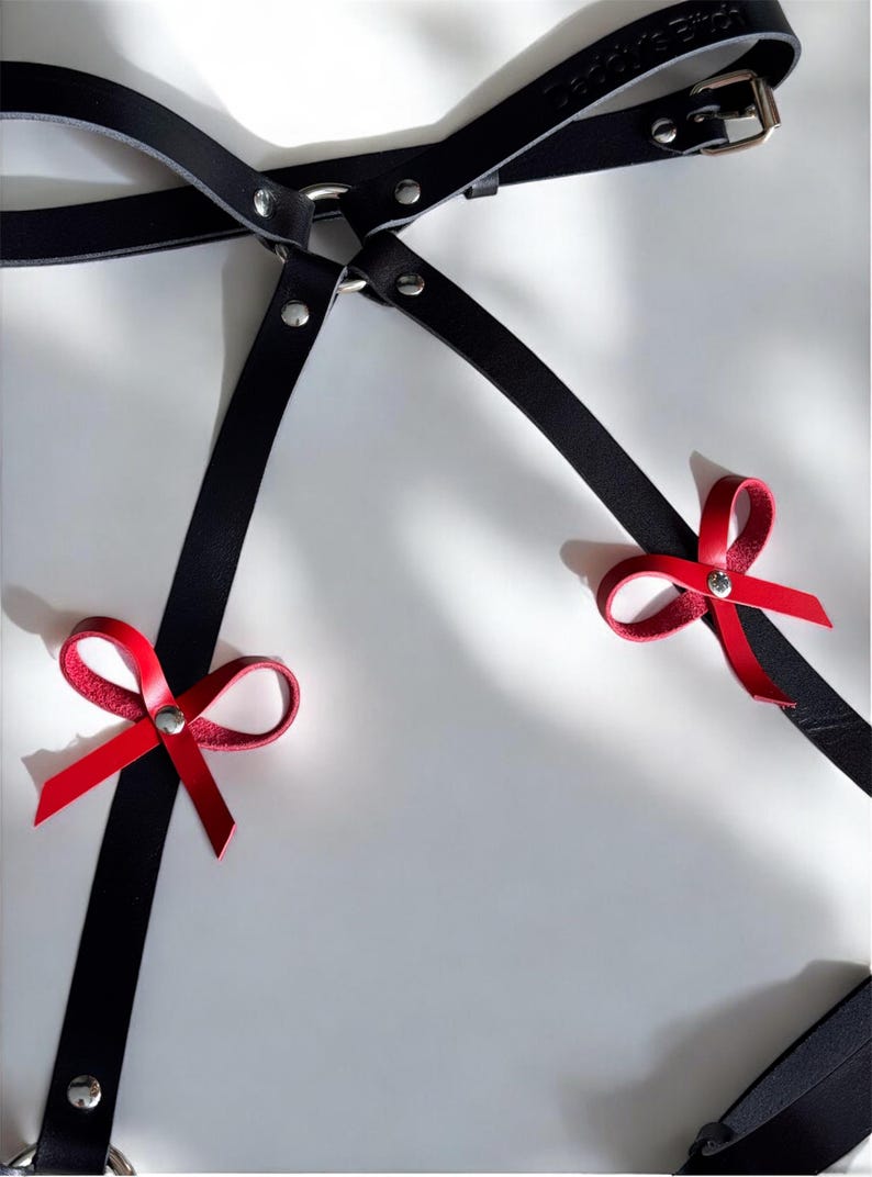 Leather Thigh & but Harness - BDSM Lingerie With Bows - Adjustable ...