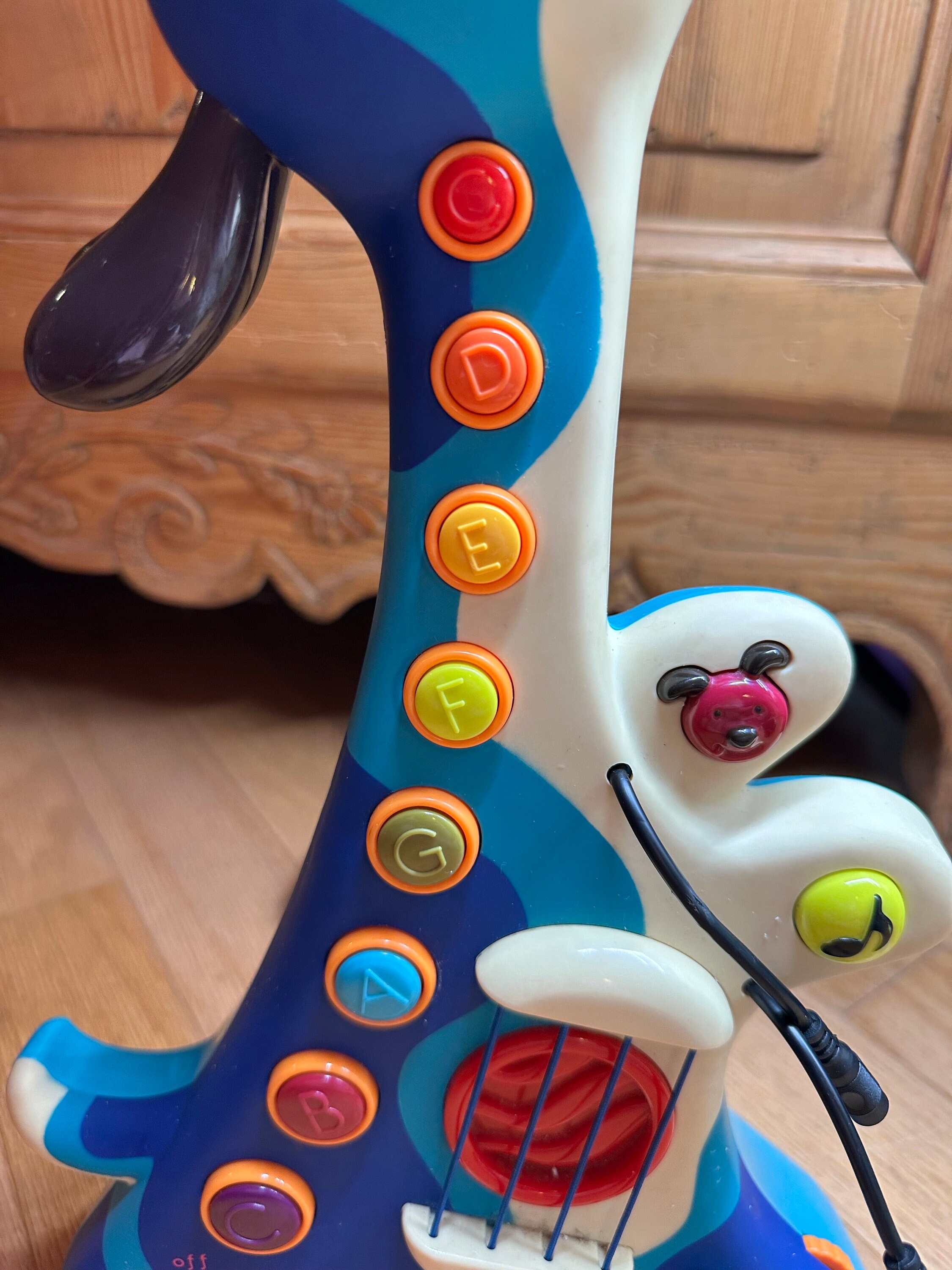 Switch Adapted Woofer Guitar - Etsy