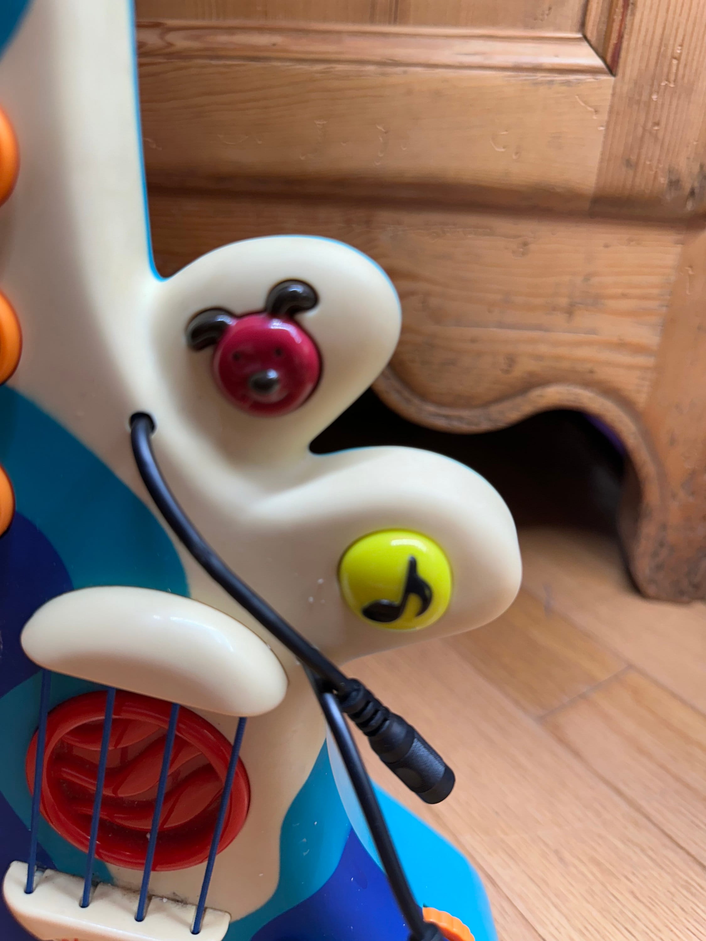 Switch Adapted Woofer Guitar - Etsy