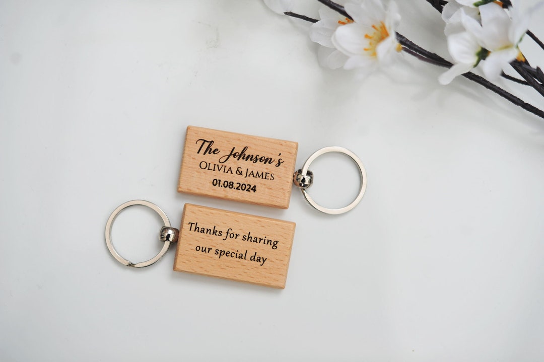 Wedding Keychain Favors | Keychain Favors in Bulk | Keychain Favors for ...