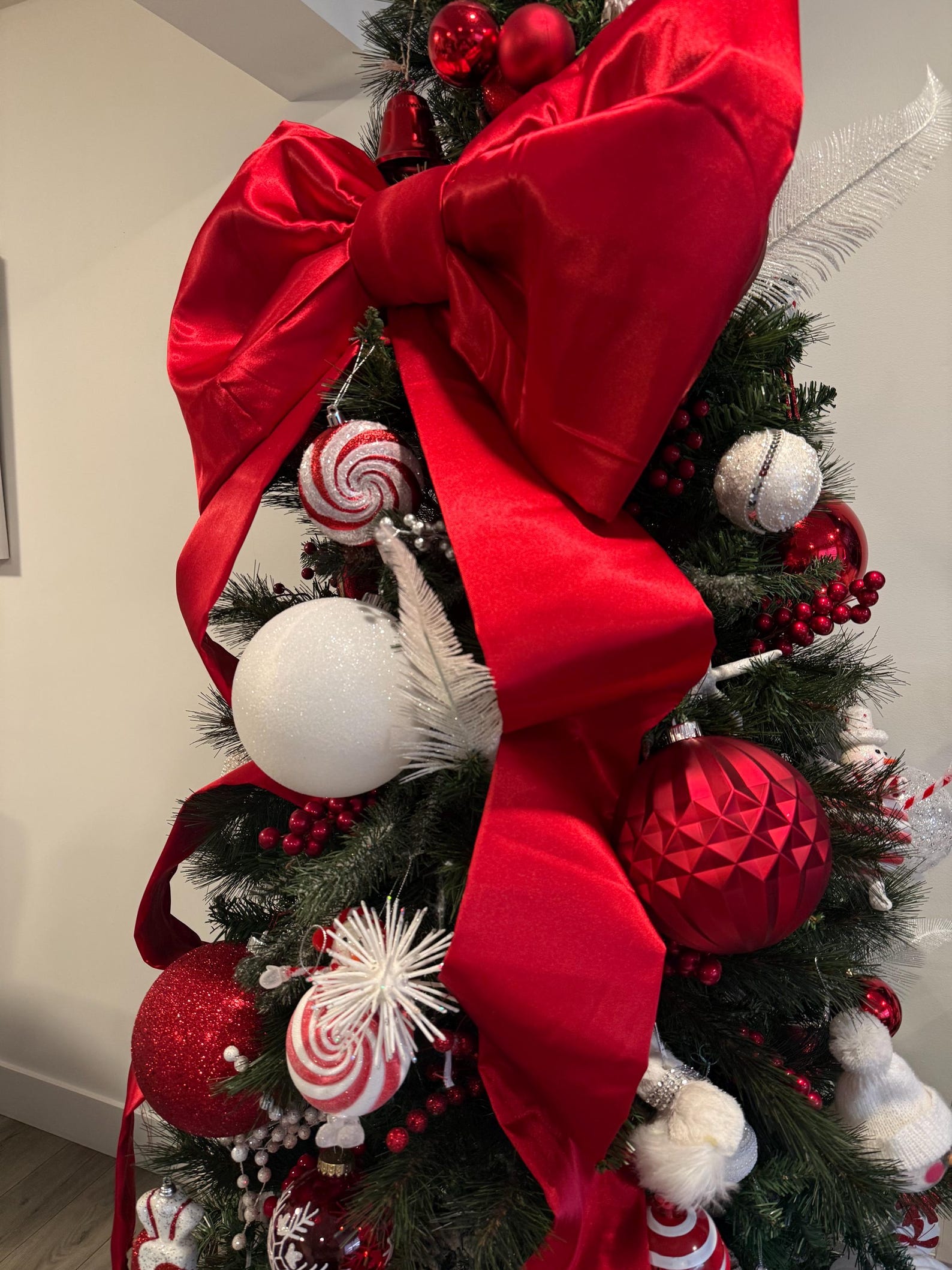 Custom Satin Christmas Tree Bow - Handmade Holiday Decor - Etsy