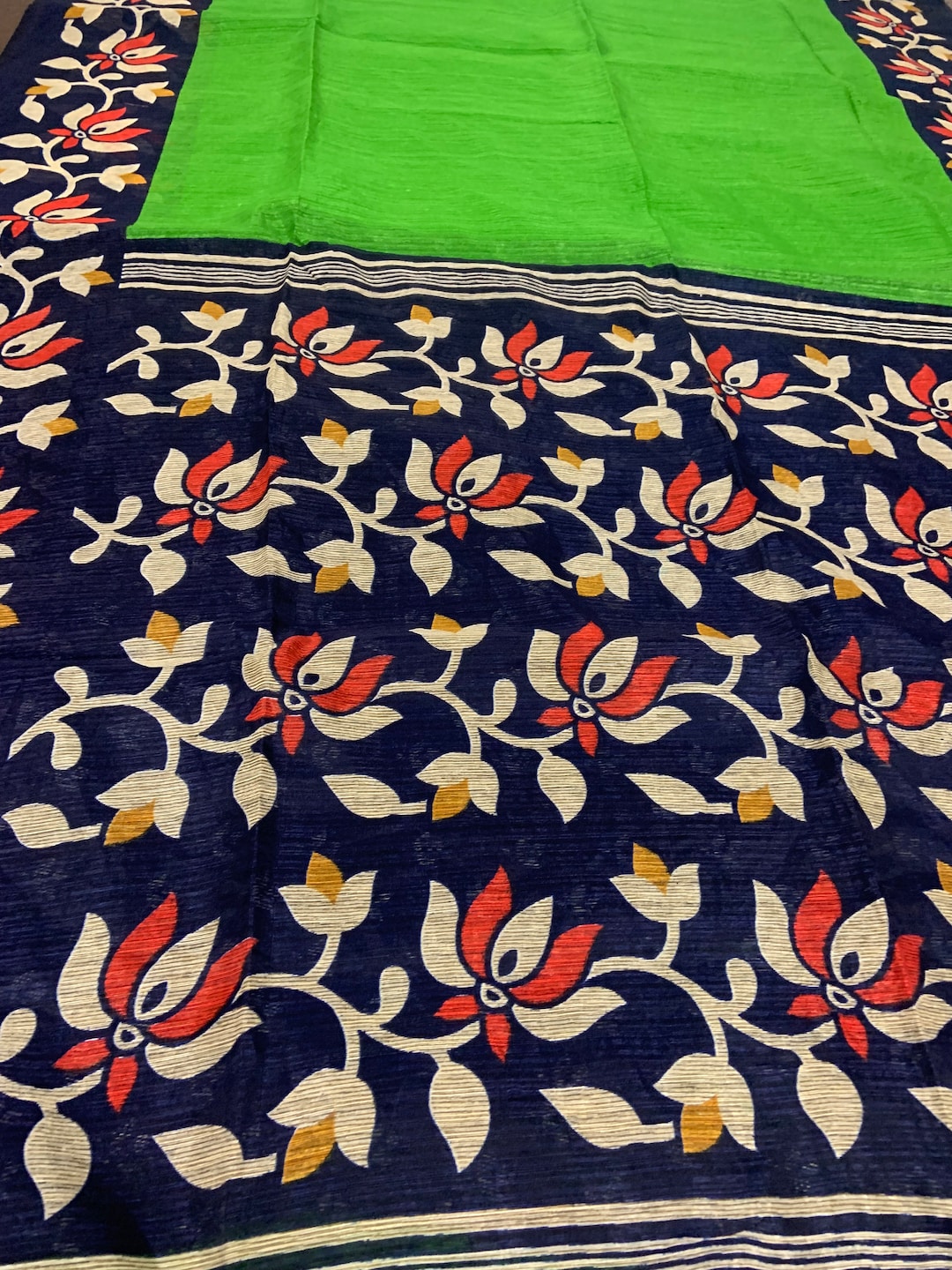 Green Matka Silk Saree With Flower Design - Etsy