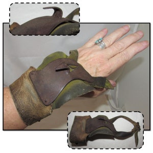 Vintage Farming Hand Tool, Corn Husking Glove With Hook, the Boss - Etsy
