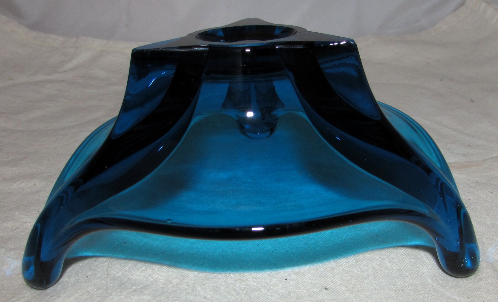 Vintage Peacock Blue Glass 3 Finger Triangle Bowl by L.E. | Etsy