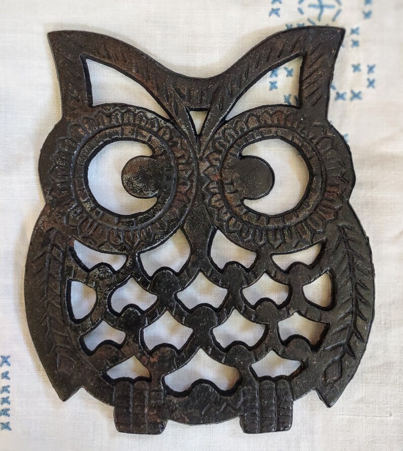 8 Vintage Black Cast Iron Owl Shaped 1 Trivet & 7 Coasters - Etsy