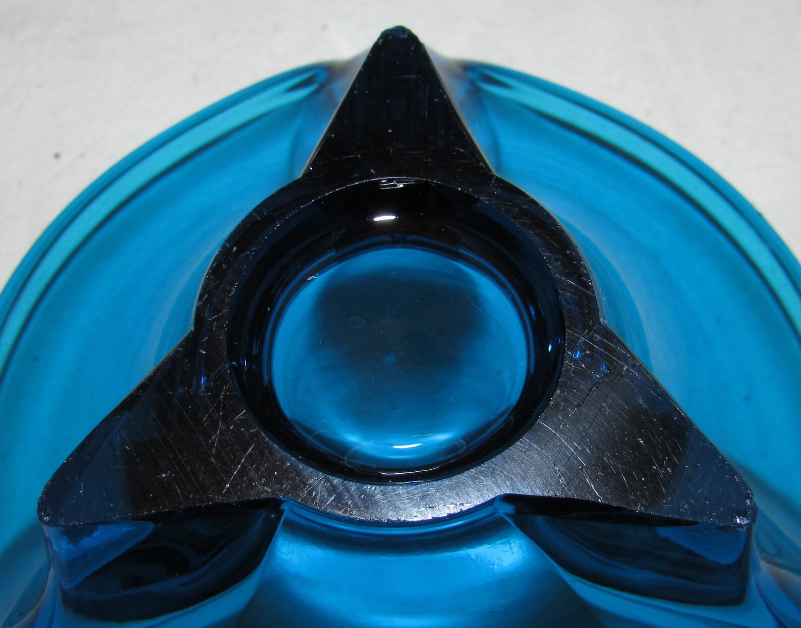 Vintage Peacock Blue Glass 3 Finger Triangle Bowl by L.E. | Etsy