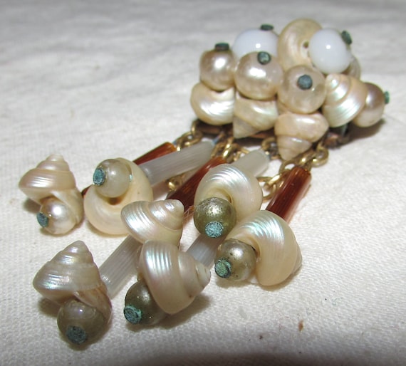 Antique Dangly Mini Shells with Long Glass Bugle Bead… - Gem