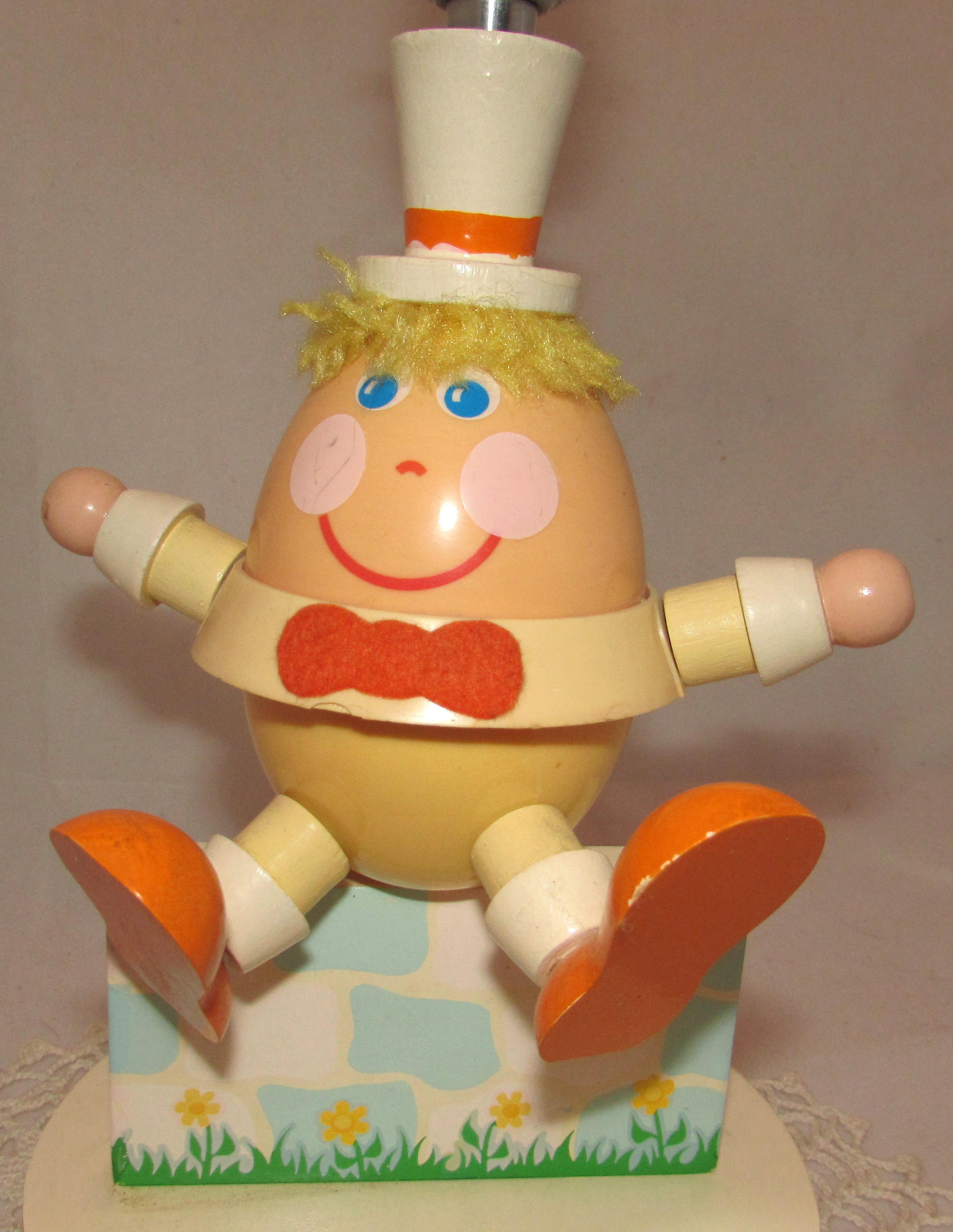 Vintage Humpty Dumpty Lamp by Nursery Originals, 70s, Yellow, With Hair ...