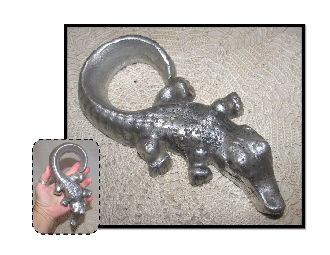 Vintage Cast Aluminum Alligator or Crocodile Paperweight Figurine - Etsy